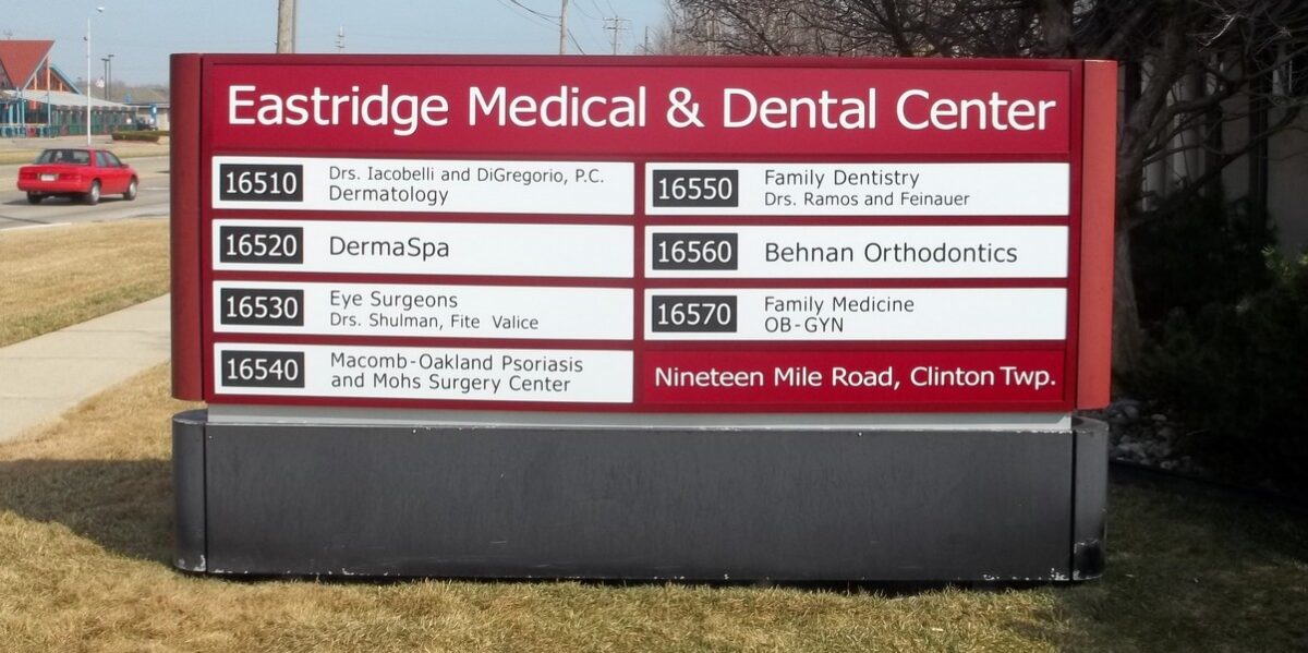 Tenant Panel Signage Gallery | Phillips Sign & Lighting
